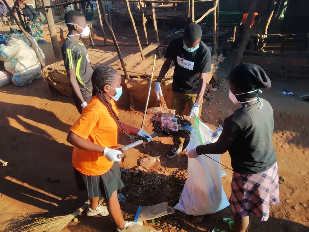 Engaging Youth to Fight Plastic Pollution | URI